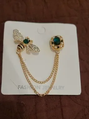 Fashion Jewelry | Jewelry | Gold Bee Pin With Emerald Green Clear ...